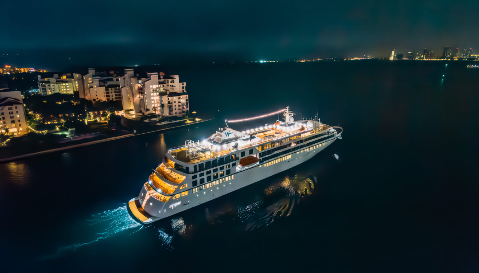 New Star Seeker: 1st Look at Ship, Chat with Windstar Execs! - The ...